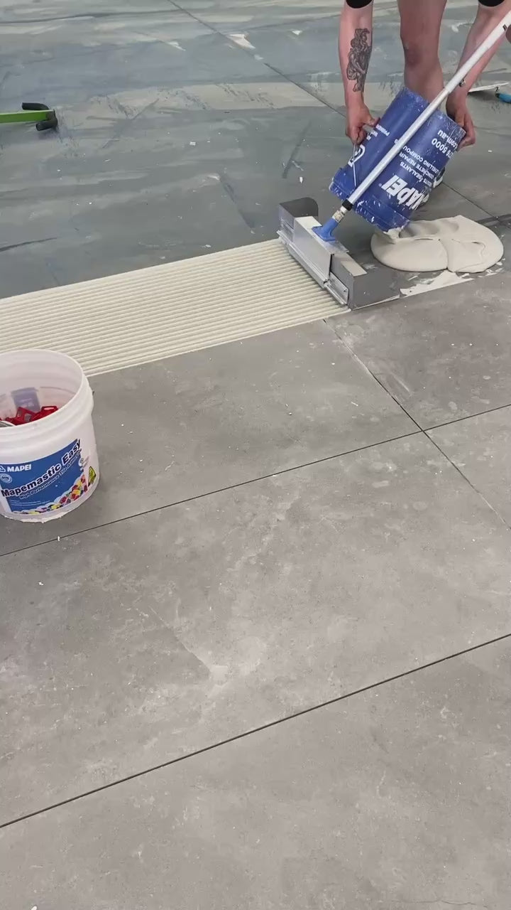 THE ULTIMATE NOTCHED TROWEL-COMPLETE FLOOR TILING KIT FOR LARGE TILES ...